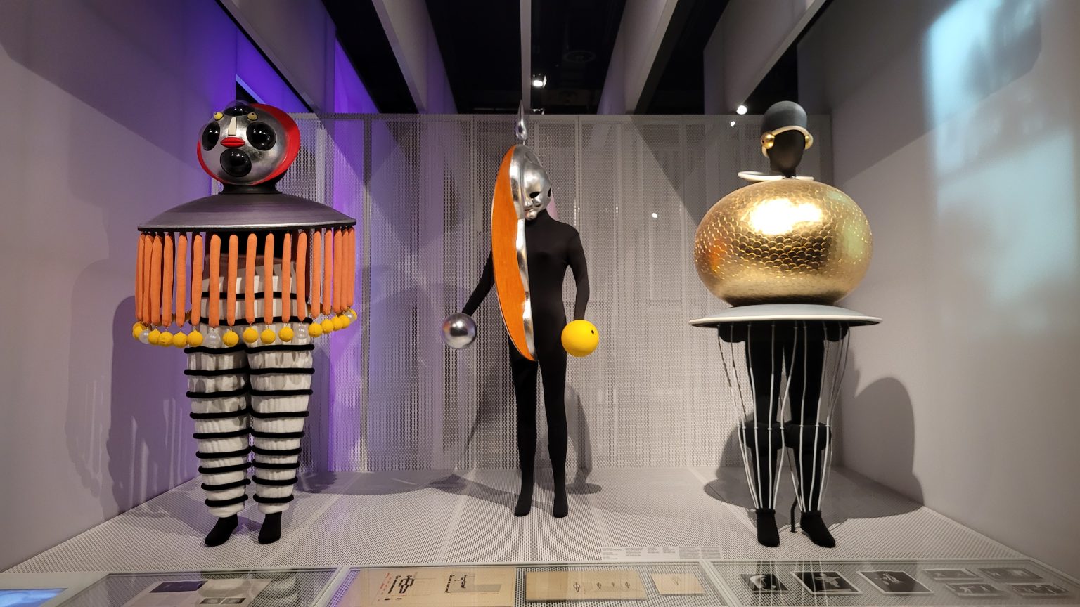 Oskar Schlemmer, Triadisches Ballett, 1922 – a visual zine